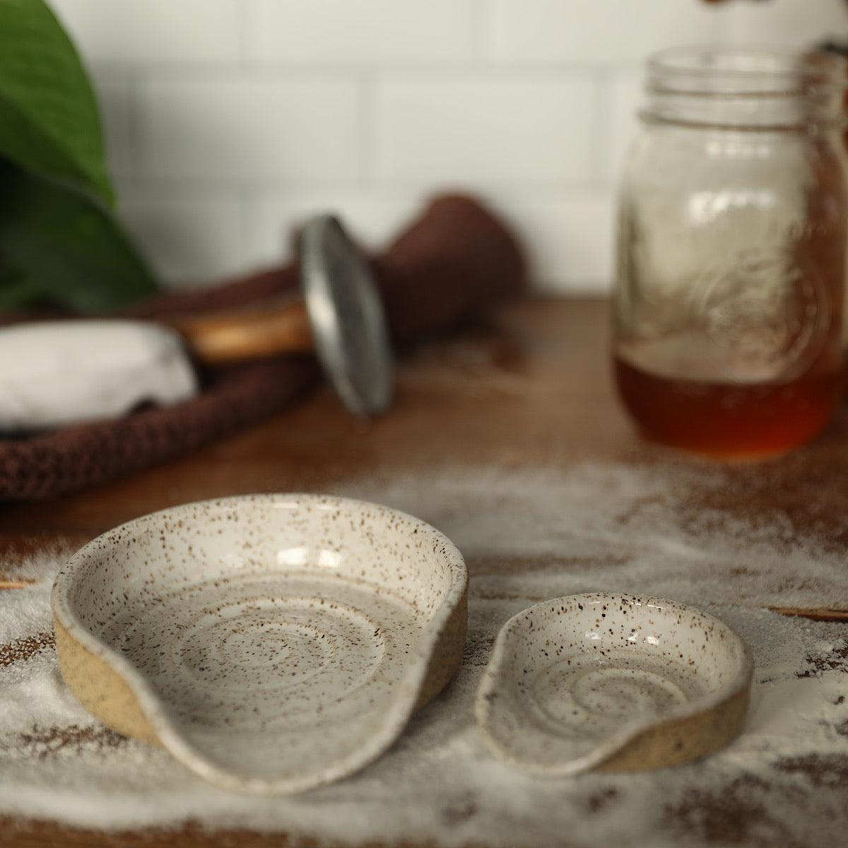 Spoon rest- Snow – Pantless Potter